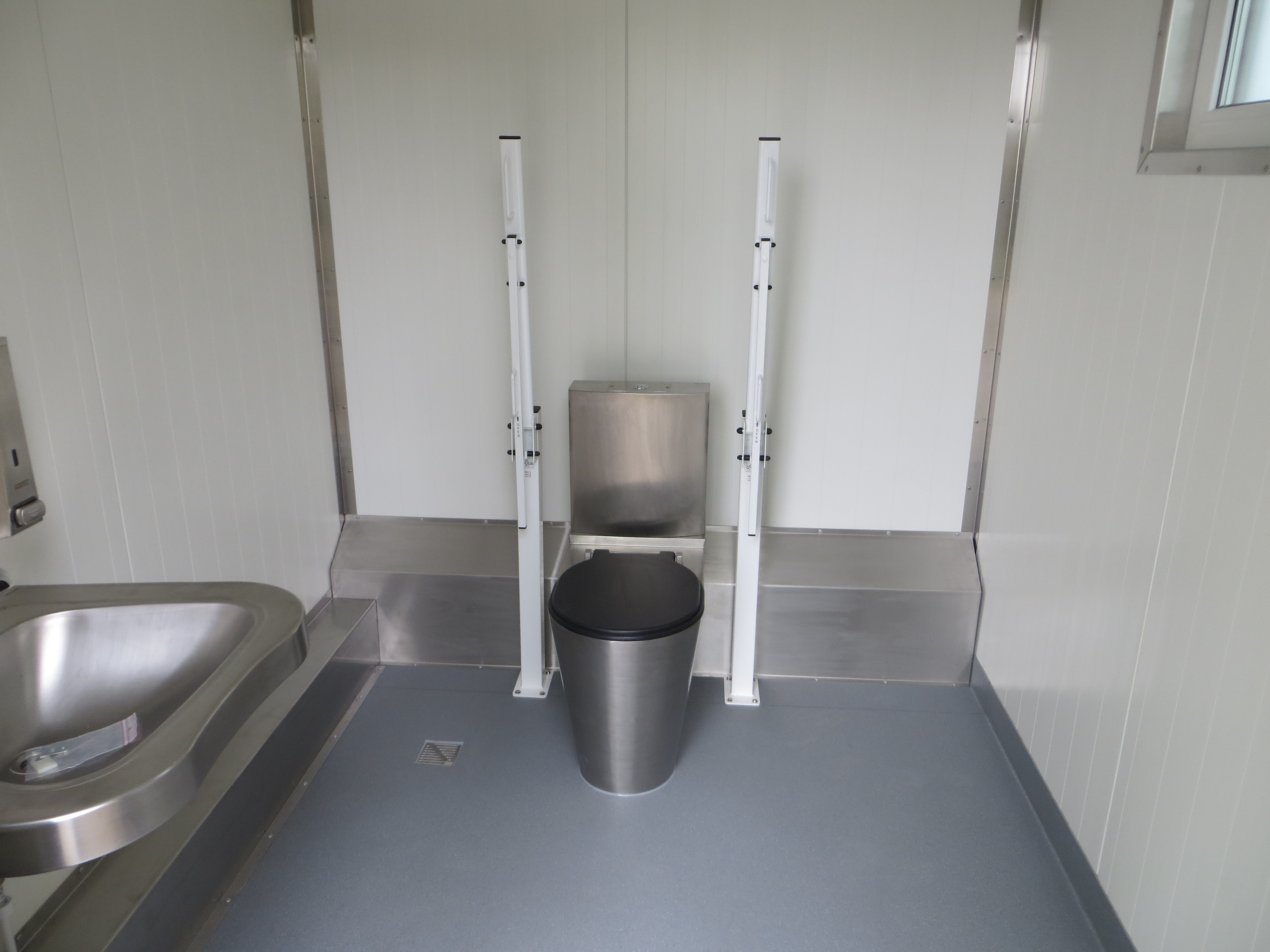 Sanitary container - MARU
